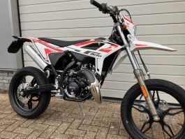 Beta RR 2T 50 Motard Wit schakelbrommer kopen? | Wij bezorgen door ...